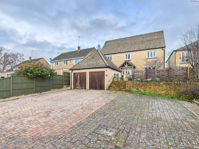 4 Bedroom House Charlbury Oxfordshire 101278309
