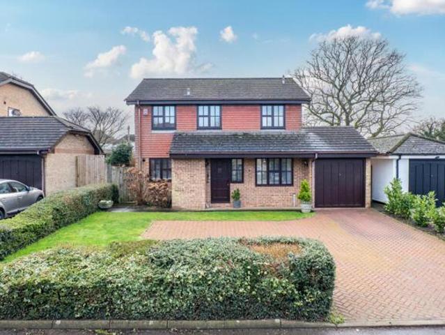 4 Bedroom House Chatham Medway 99523705