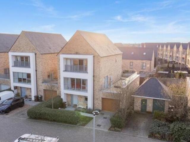 4 Bedroom House Chelmsford Essex LS100579009