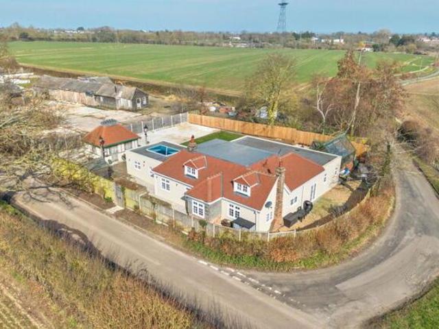 4 Bedroom House Chelmsford Essex LS98834999