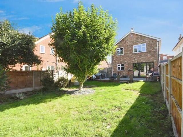 4 Bedroom House Chelmsford Essex LS98930280