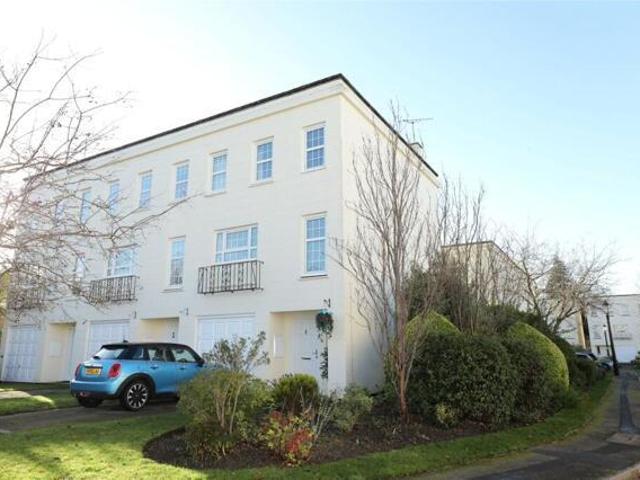 4 Bedroom House Cheltenham Gloucestershire 98577831