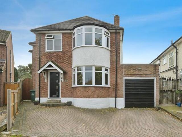 4 Bedroom House Cheshunt Great London LS99054669