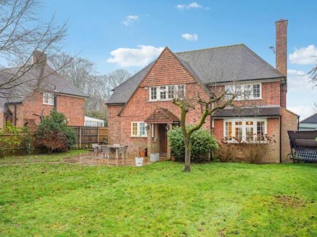 4 Bedroom House Chesham Buckinghamshire LS99436855