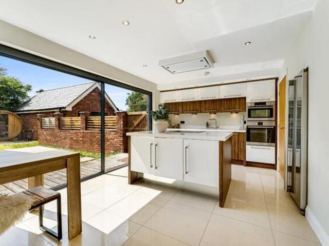 4 Bedroom House Chester Cheshire West And Chester LS100158552