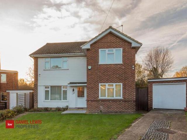4 Bedroom House Chigwell Essex 98864549