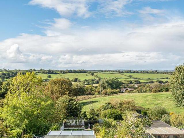4 Bedroom House Chilcompton Somerset LS101674985