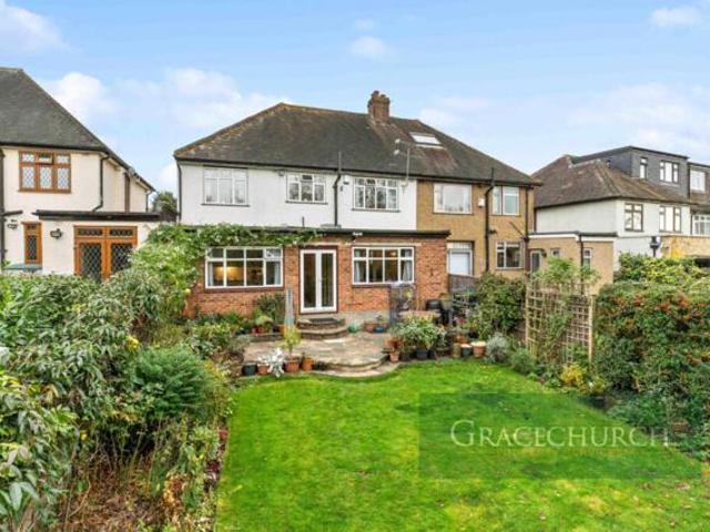 4 Bedroom House Chingford Greater London LS99523835