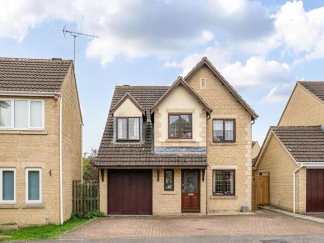 4 Bedroom House Chippenham Wiltshire LS100881496
