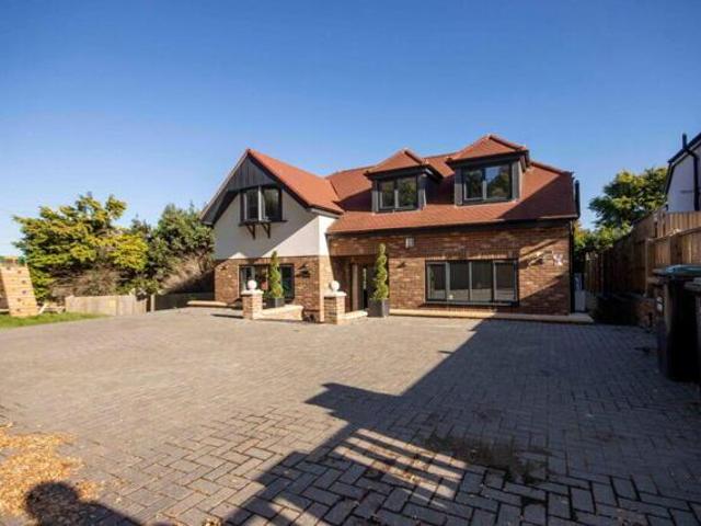 4 Bedroom House Chorleywood Hertfordshire 100426383