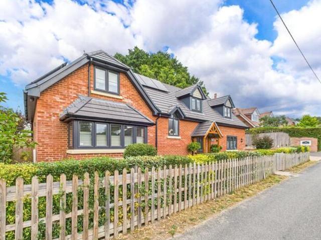 4 Bedroom House Christchurch Dorset 99237257