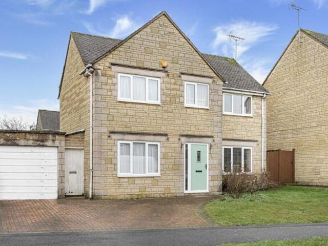 4 Bedroom House Cirencester Gloucestershire LS101676152