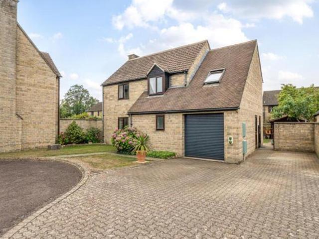 4 Bedroom House Cirencester Gloucestershire 100502815