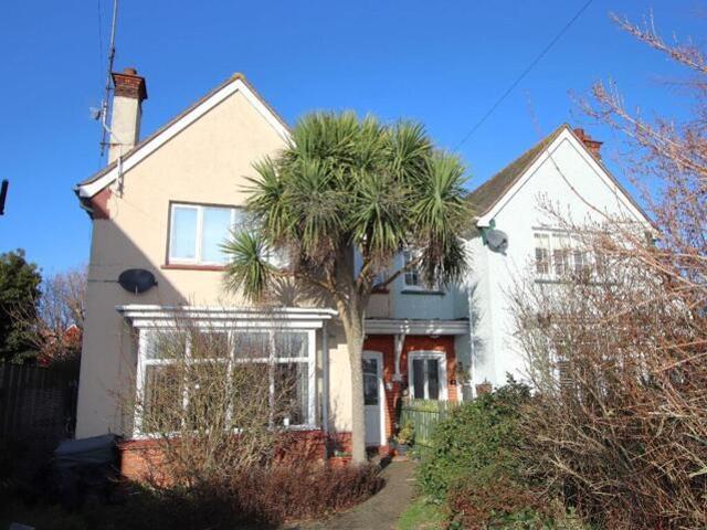 4 Bedroom House Clacton On Sea Essex 100263172