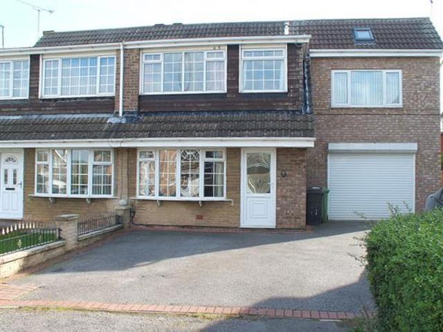 4 Bedroom House Clowne Derbyshire 98834781