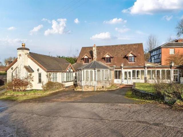 4 Bedroom House Cradley Cradley 101675985