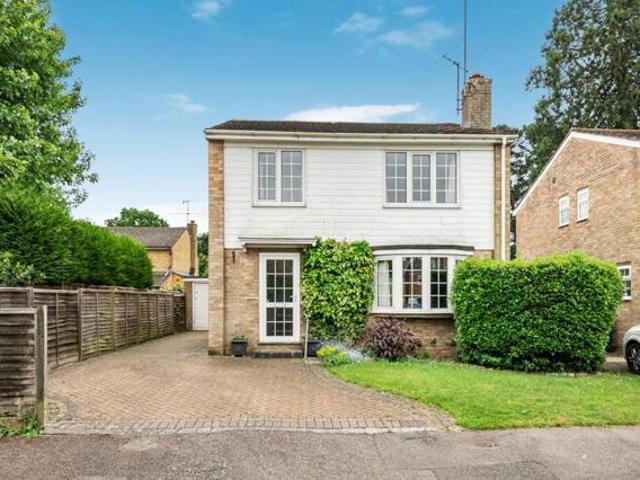 4 Bedroom House Cranleigh Surrey 100096643