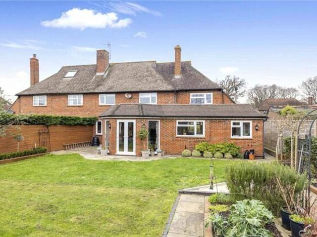 4 Bedroom House Cranleigh Surrey 100096715