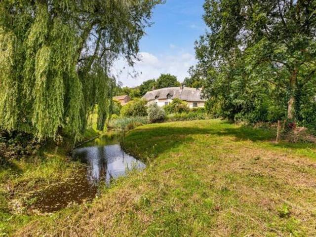 4 Bedroom House Crediton Devon LS101674884