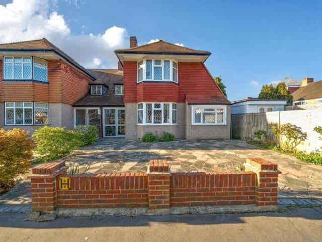 4 Bedroom House Croydon Greater London LS99608498