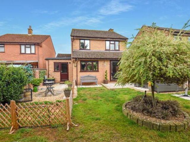 4 Bedroom House Cullompton Devon LS98903392