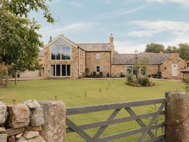 4 Bedroom House Cumbria Cumbria LS100786560