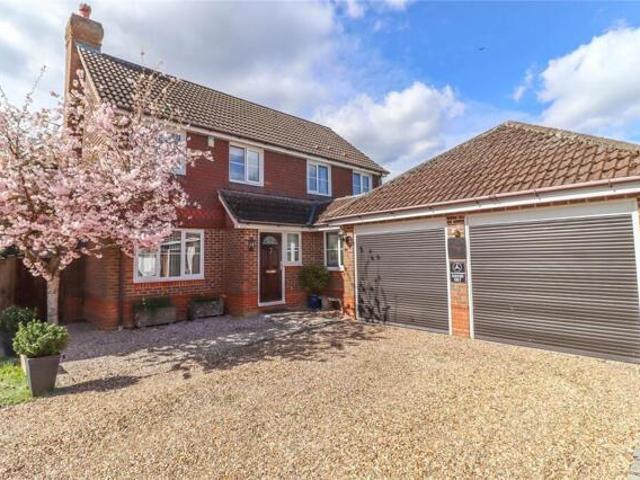 4 Bedroom House Andover Hampshire LS101351925