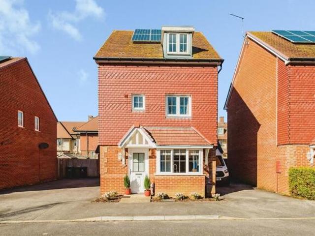 4 Bedroom House Angmering Angmering 100685035