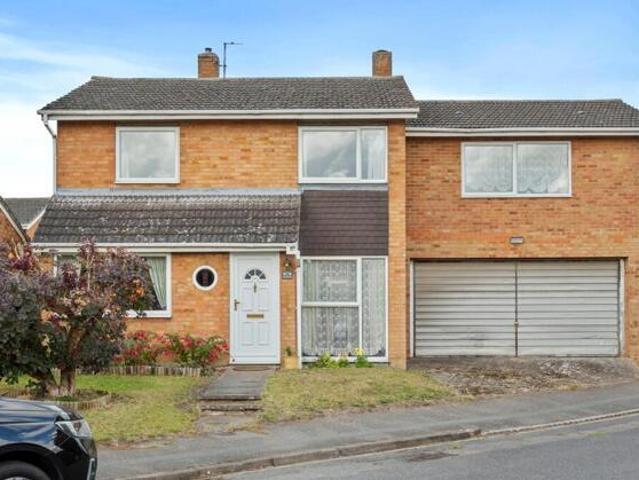 4 Bedroom House Arlesey Bedfordshire 98504113