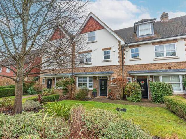 4 Bedroom House Ascot Windsor And Maidenhead 101678107