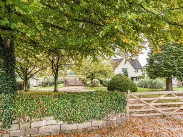 4 Bedroom House Ashbourne Ashbourne LS99895259