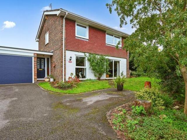 4 Bedroom House Ashford Kent LS98718175