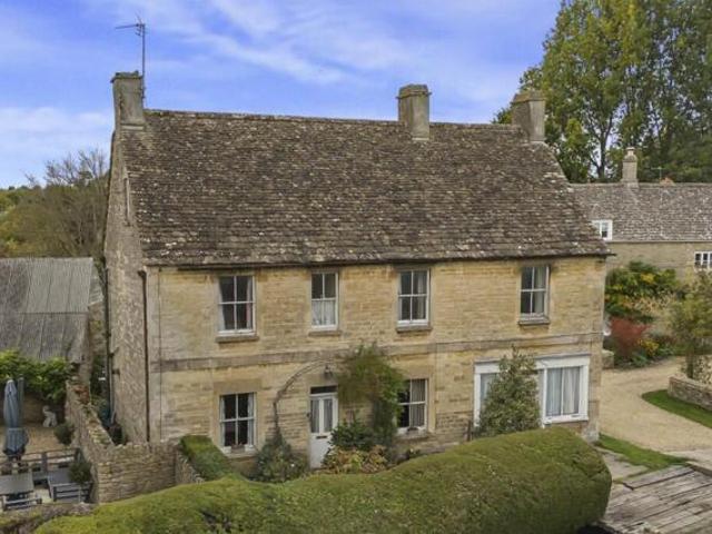 4 Bedroom House Ashton Keynes Swindon LS101231709