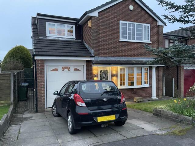 4 Bedroom House Ashton Tameside 100917554