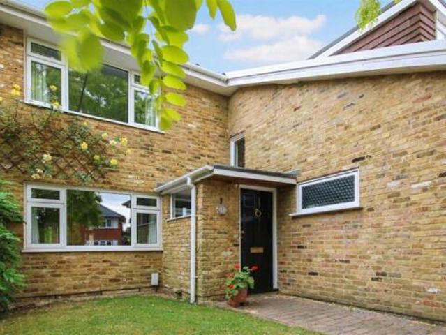 4 Bedroom House Ashtead Surrey 100540793