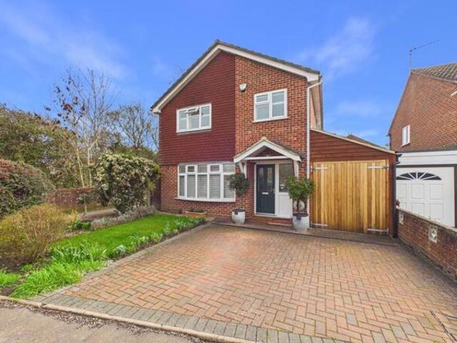 4 Bedroom House Aylesbury Buckinghamshire 100614769