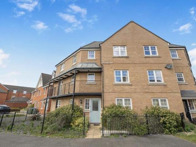 4 Bedroom House Aylesbury Buckinghamshire LS101060005