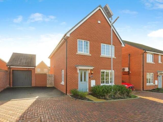 4 Bedroom House Aylesbury Buckinghamshire LS98864826