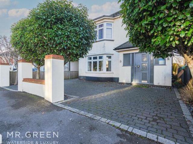 4 Bedroom House Bournemouth Bournemouth 99688379