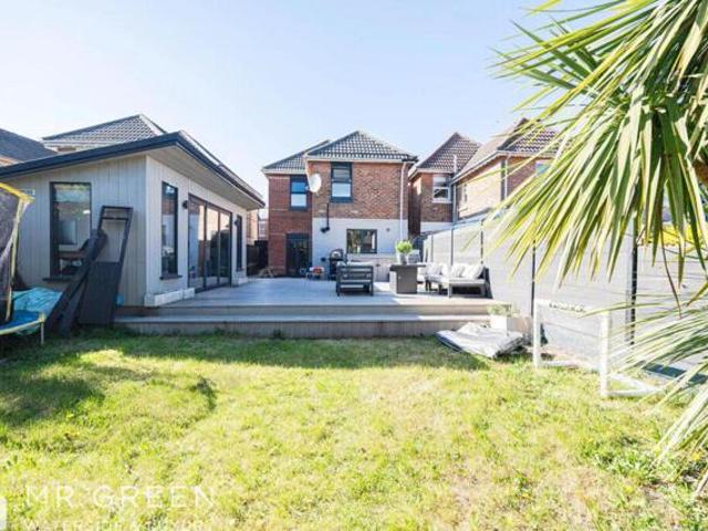 4 Bedroom House Bournemouth Bournemouth 99204071