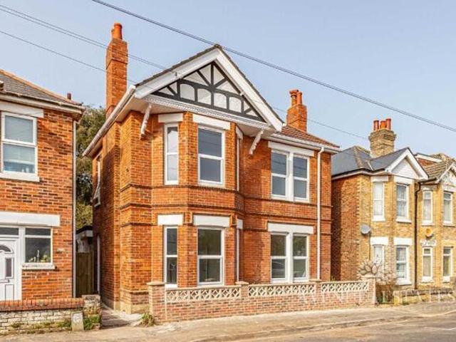 4 Bedroom House Bournemouth Bournemouth LS101955366