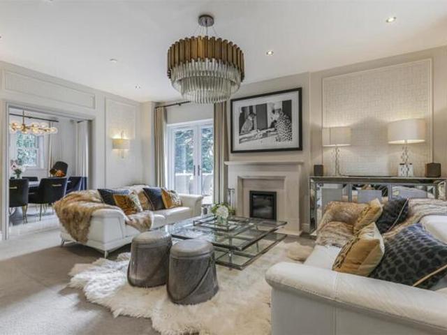 4 Bedroom House Bournemouth Dorset LS100648783