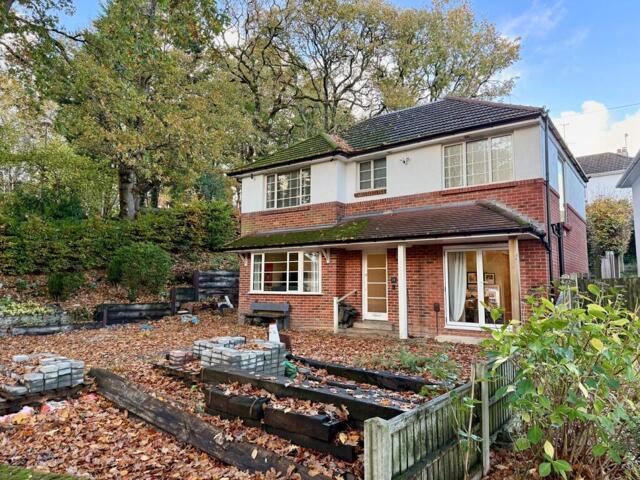 4 Bedroom House Bournemouth Poole LS100426228