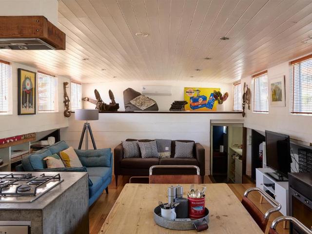4 bedroom house boat for sale