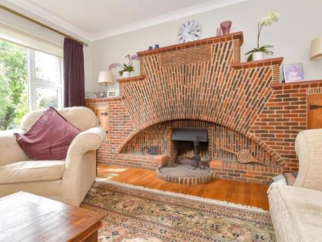 4 Bedroom House Bognor Regis West Sussex 99475788