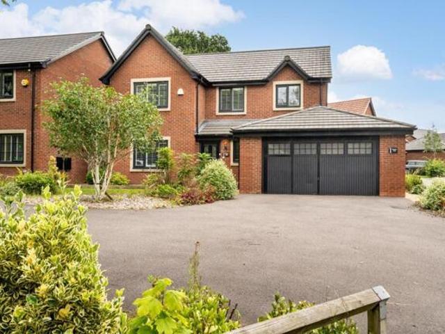4 Bedroom House Bolton Bolton 100615309