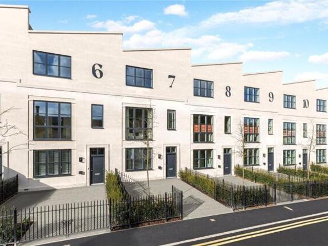 4 Bedroom House Bath Bath And North East Somerset 100023770