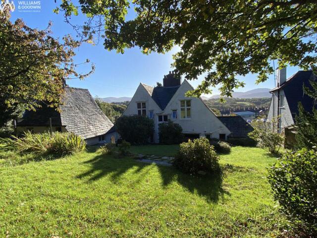 4 Bedroom House Bangor Gwynedd 99774014