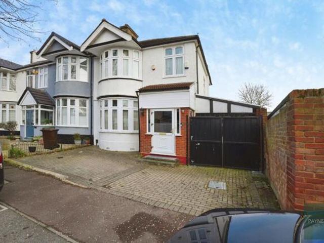 4 Bedroom House Barking Greater London 100615122