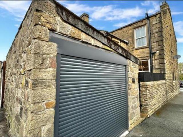 4 Bedroom House Barnoldswick Lancashire 99029396